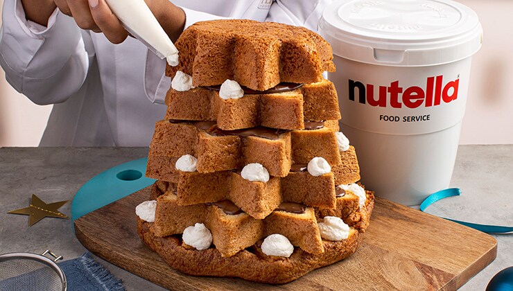 Pandoro Christmas tree with Nutella recipe