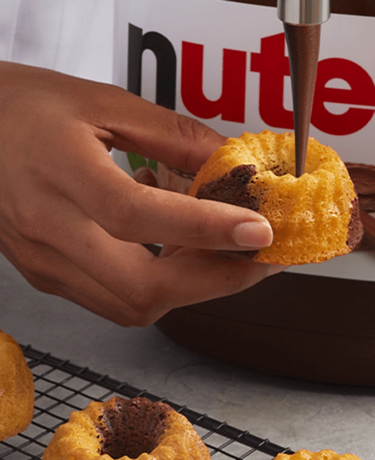 Nutella® heated pump dispenser | Ferrero Food Service